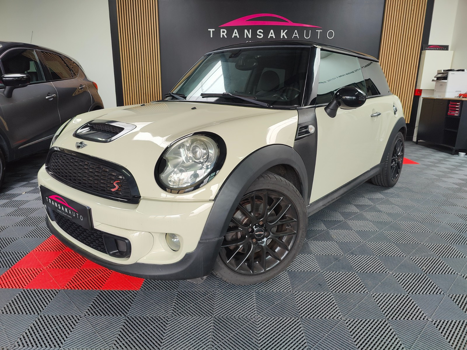 MINI HATCH R56 1.6i - 175 Cooper S - TransakAuto