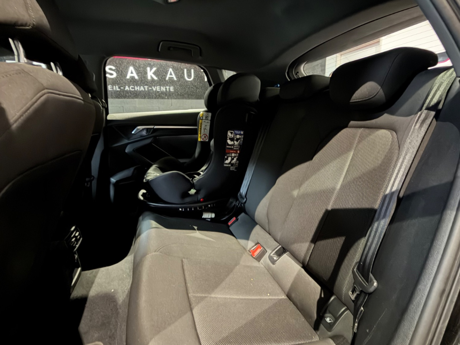 AUDI A3 SPORTBACK 35 TDI 150 S tronic 7 Design - ENTRETIEN AUDI 12/25 ...